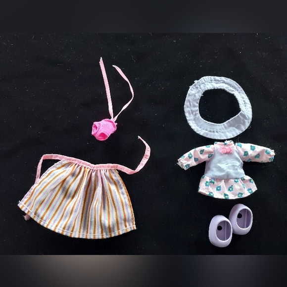 Strawberry Shortcake | Toys | Berry Beachy Beach Outfit Berry Quaint ...
